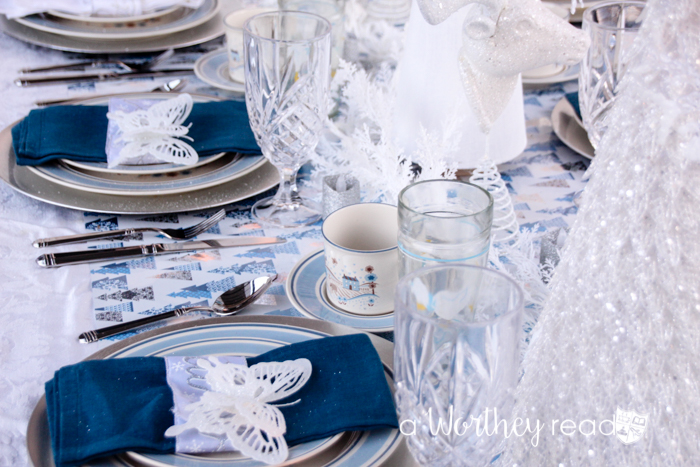 Blue & White Winter Wonderland Tablescape