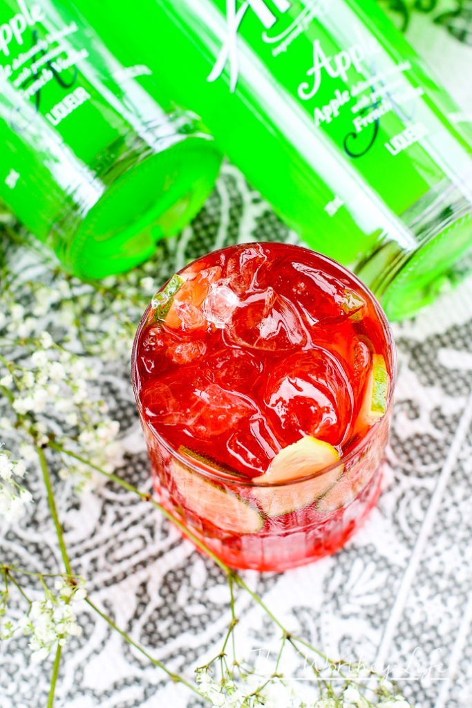 Apple-Cran Splash + Apple Fizz Alizé Cocktails