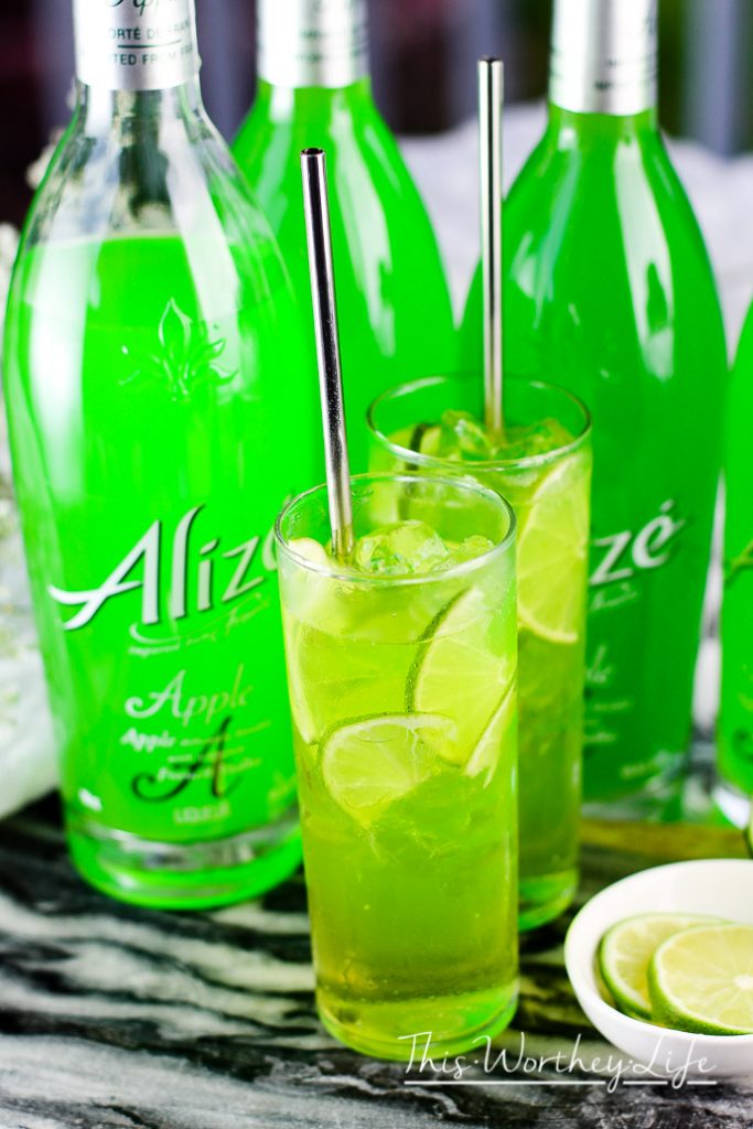 Apple-Cran Splash + Apple Fizz Alizé Cocktails