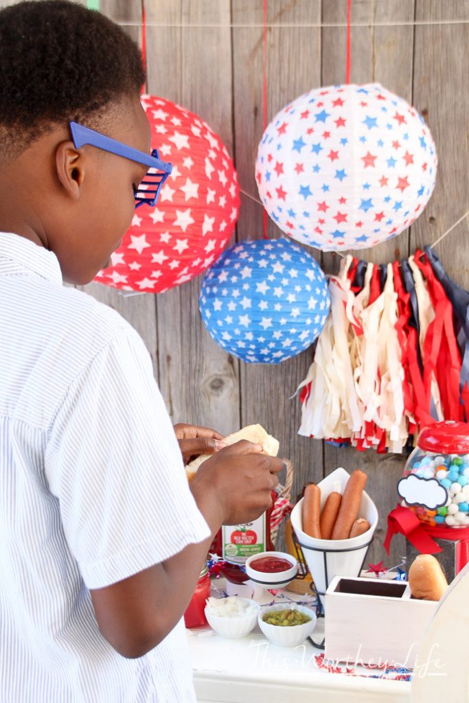 Americana DIY Hot Dog Stand
