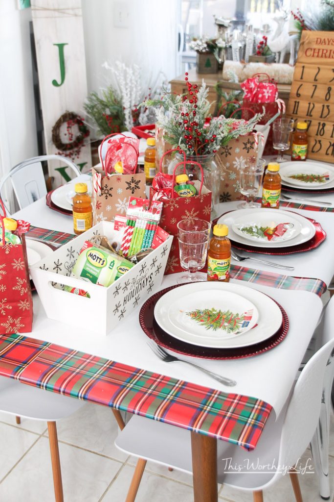 Ideas To Keep Kids Busy While Waiting For The Holiday Dinner