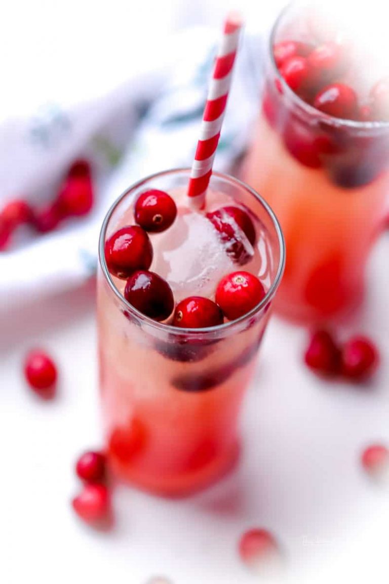 53+ Delicious Cranberry Drinks