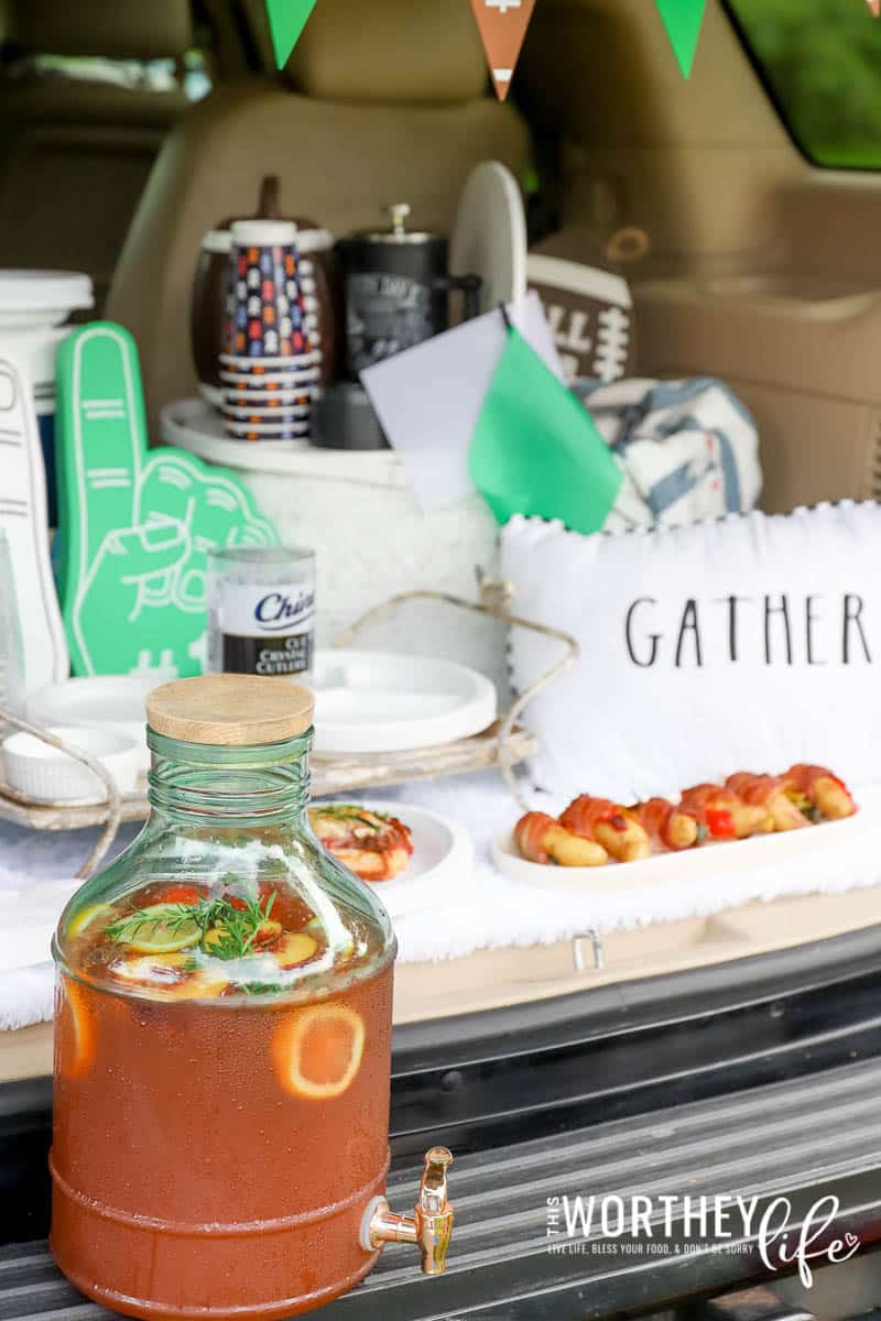 Tailgating Party Idea | Tailgate Food Ideas + Tips
