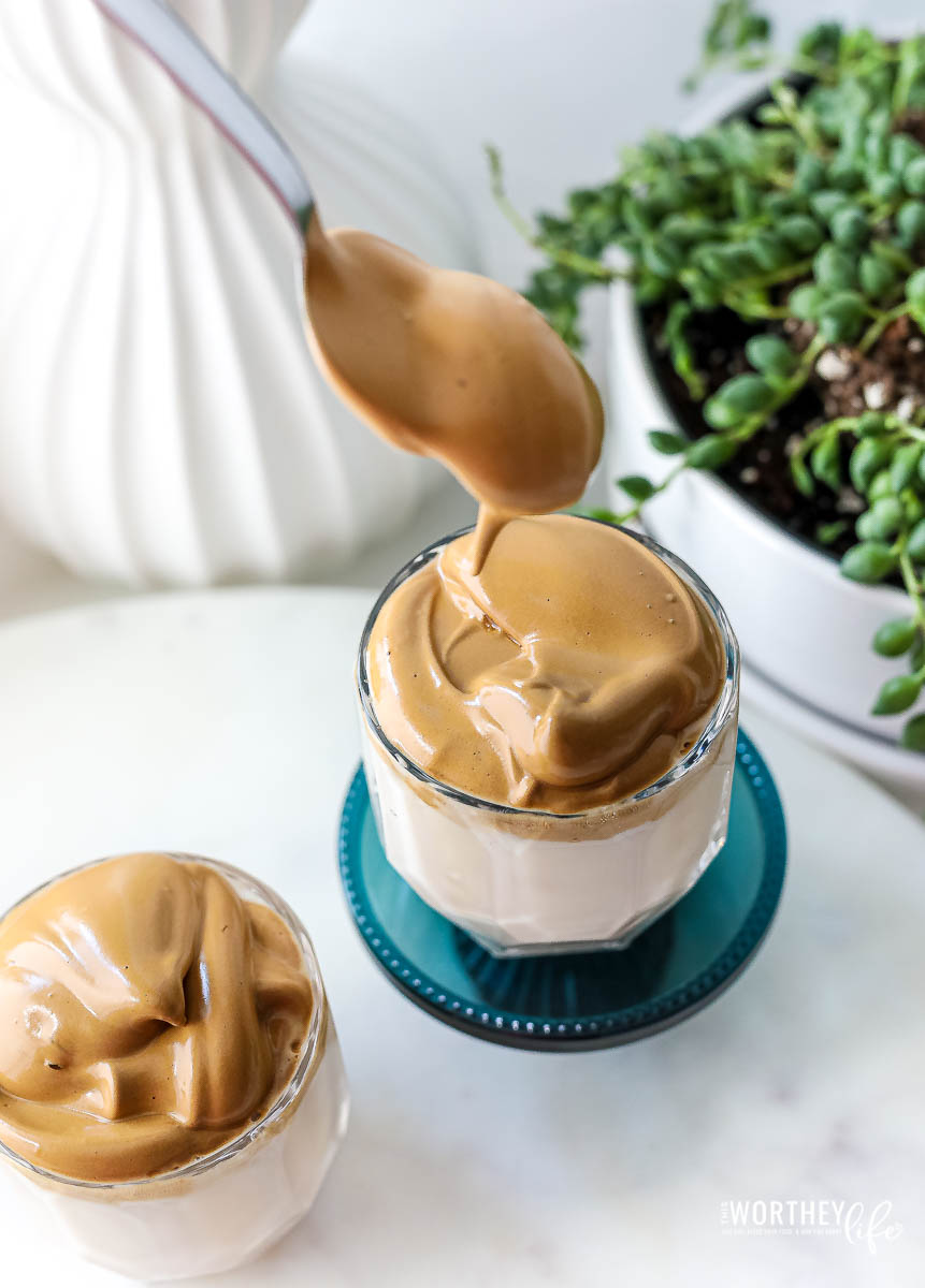 Dalgona Coffee Recipe - Dalgona Coffee Cocktail