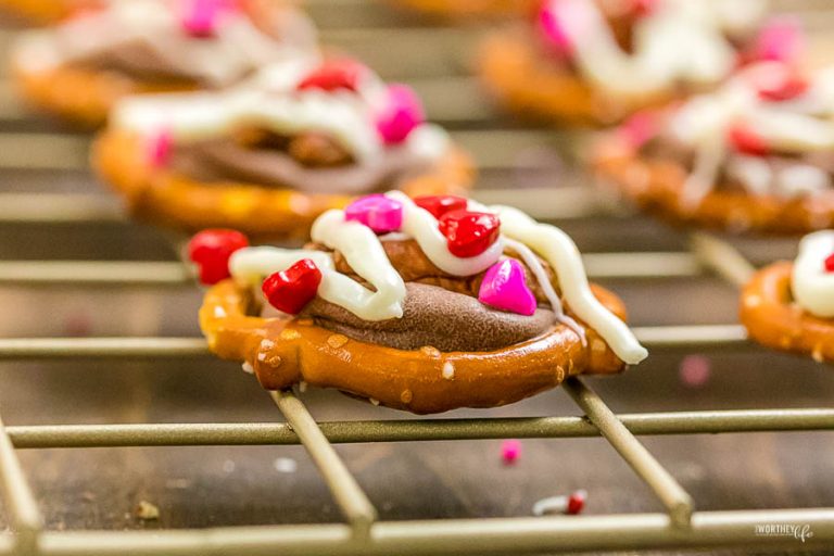 Valentine's Turtle Candy with Rolos | Valentine's Day Treats To Try