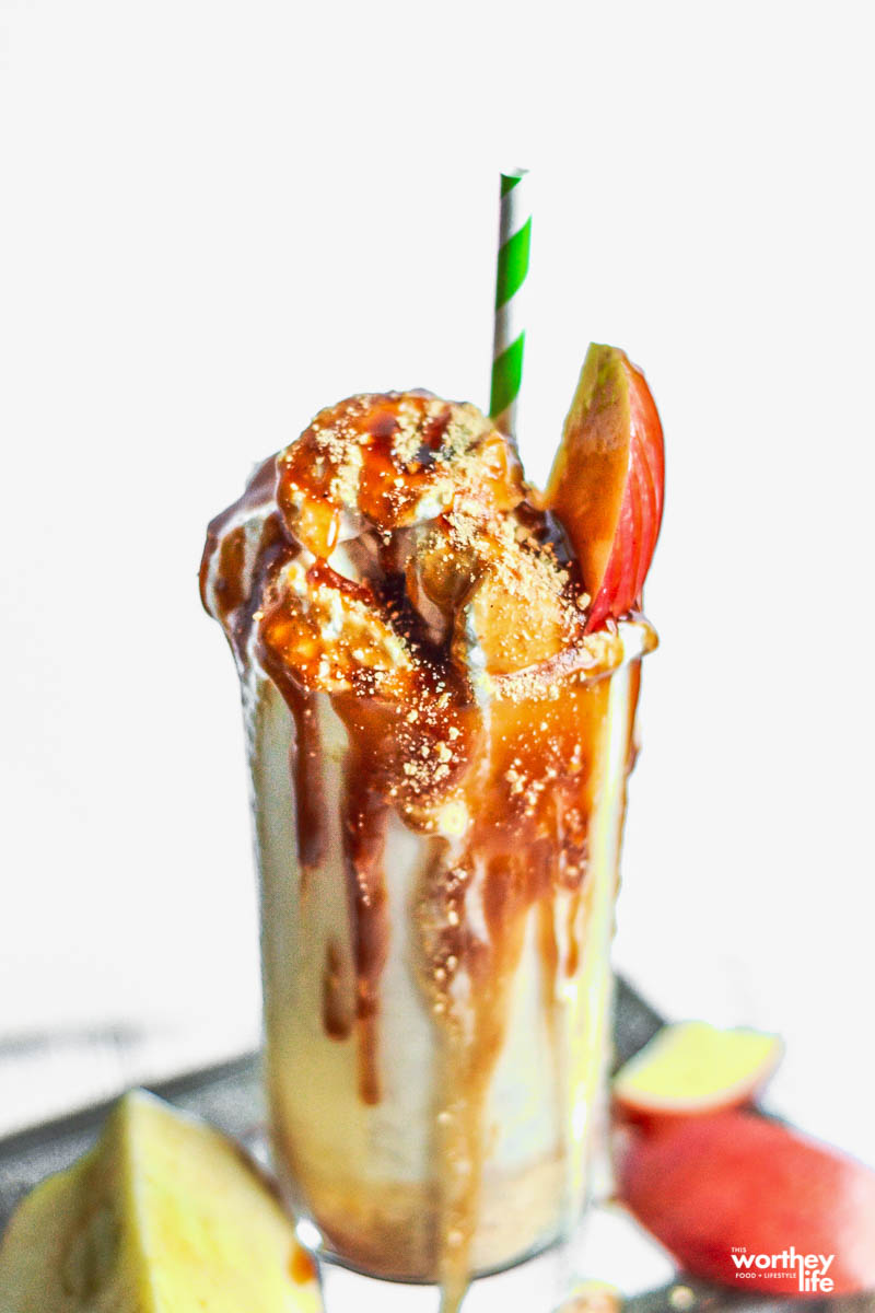 Apple Milkshakes with Caramel Sauce