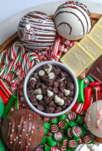 Hot Cocoa Board Using Hot Cocoa Bombs