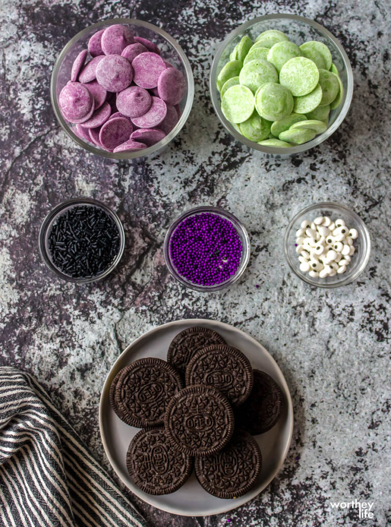 Monster Oreos - Easy Halloween Treat Idea