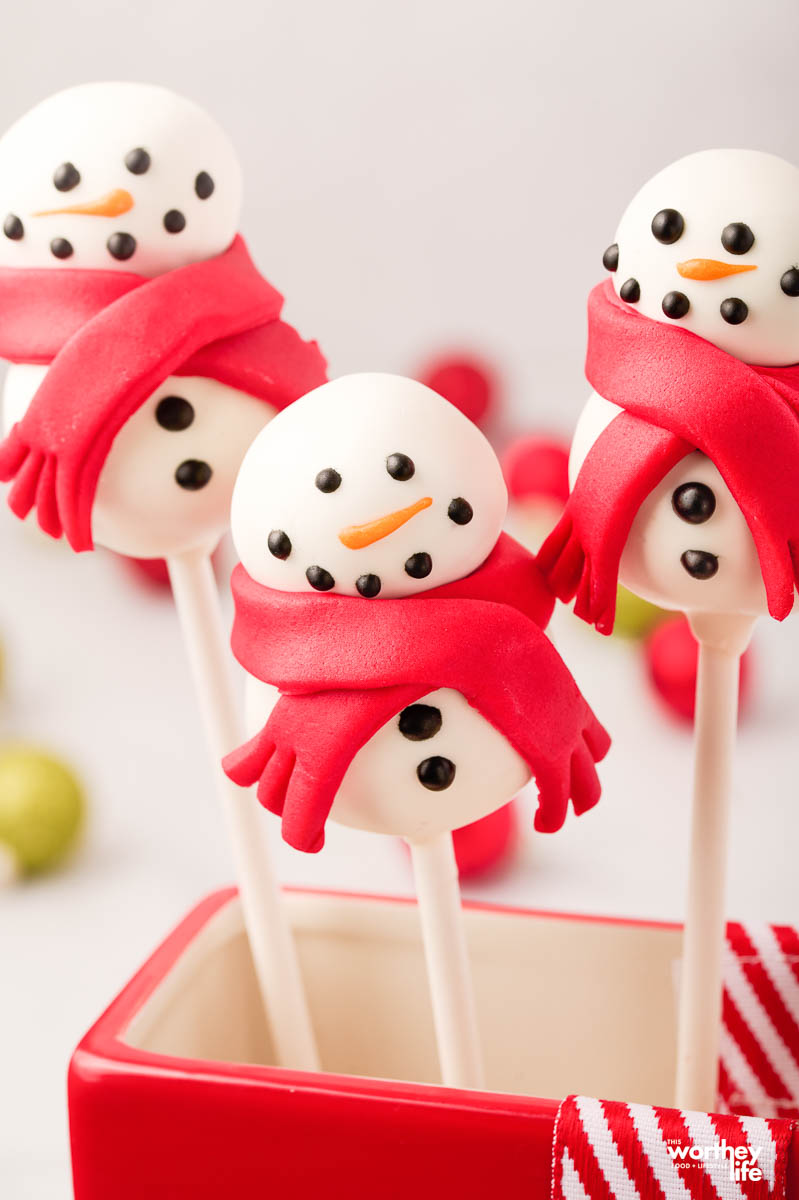 Snowman Cake Pops