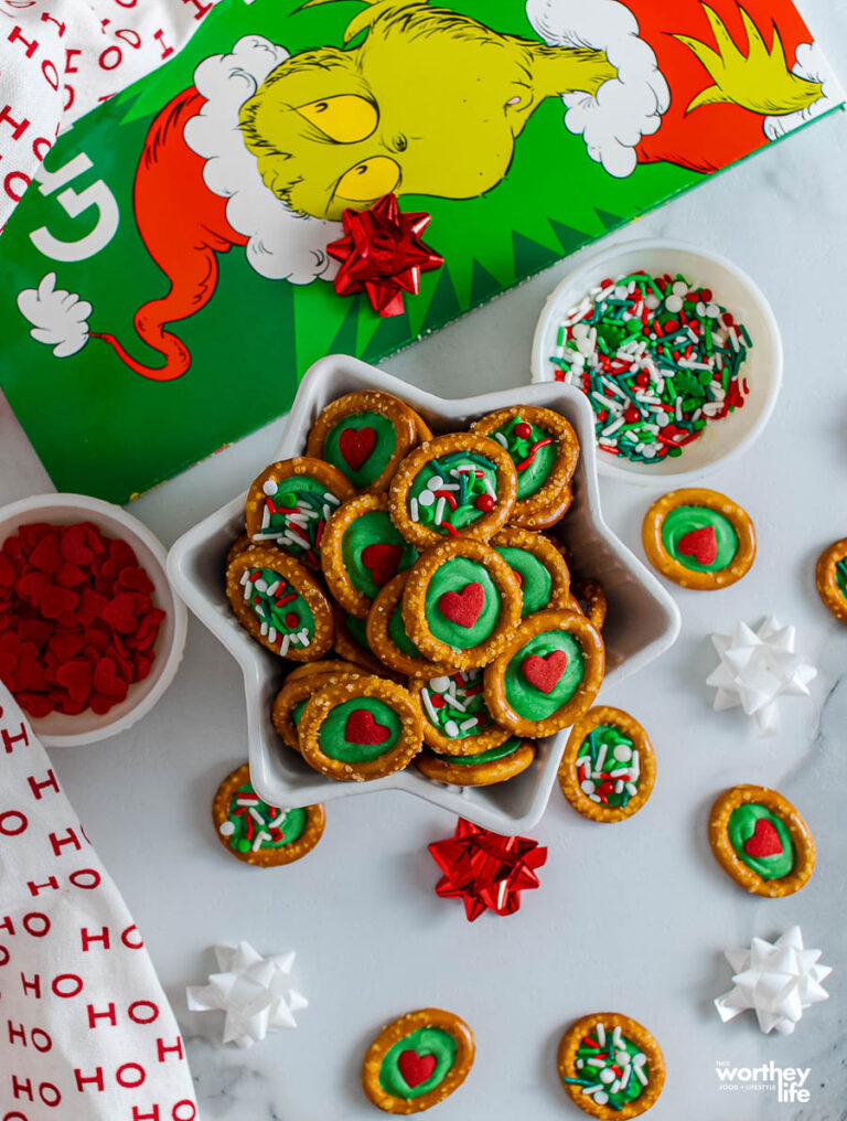 Grinch Pretzel Rings Recipe