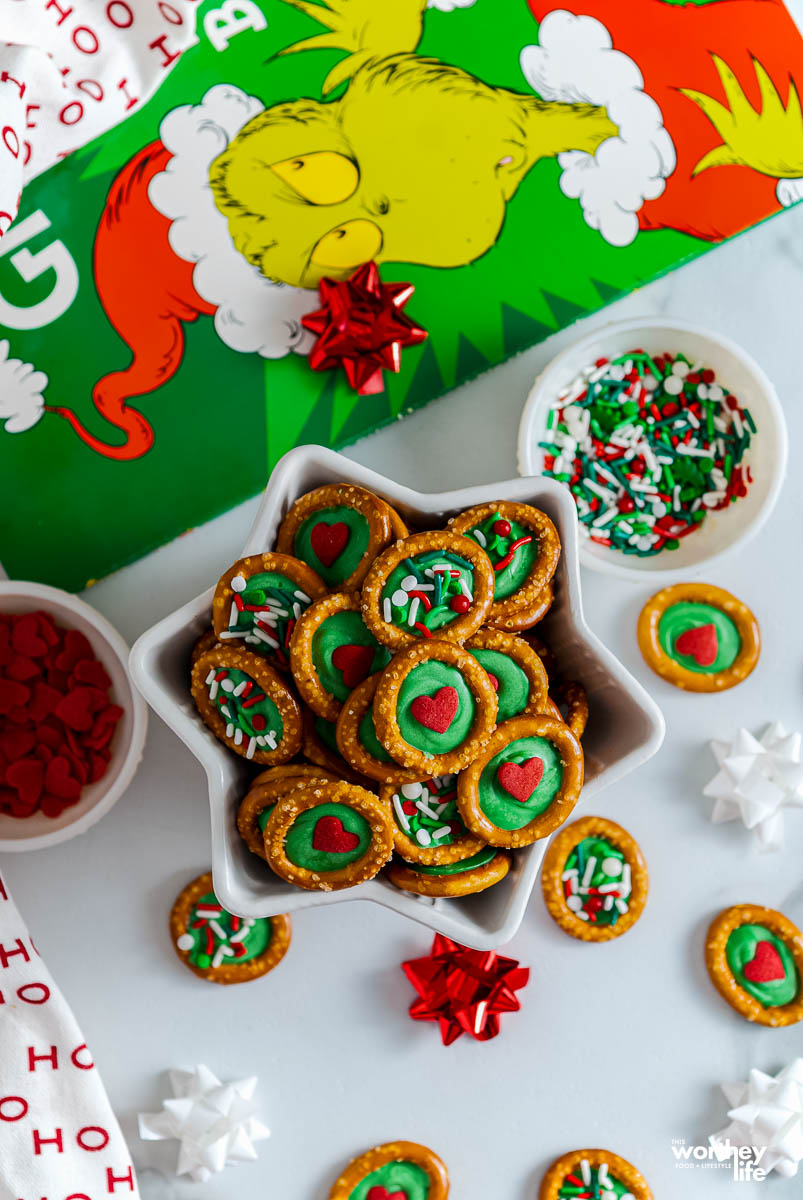 Grinch Pretzel Rings Recipe