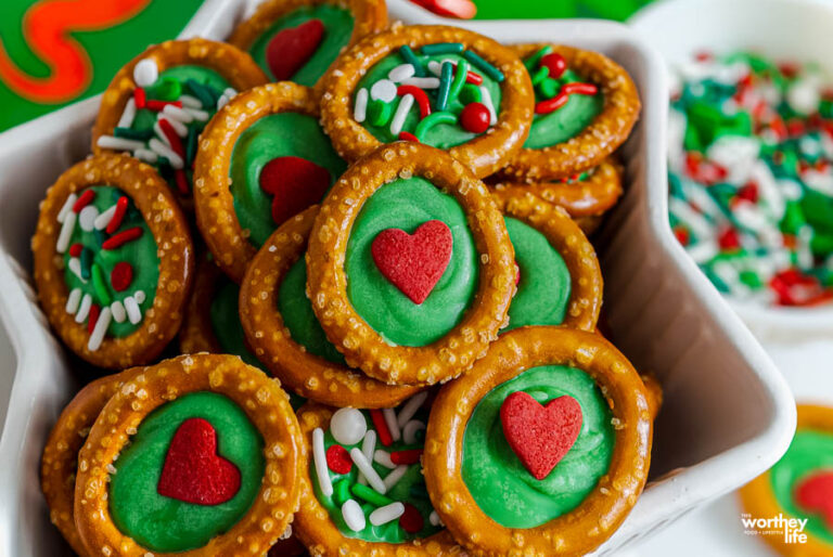 Grinch Pretzel Rings Recipe