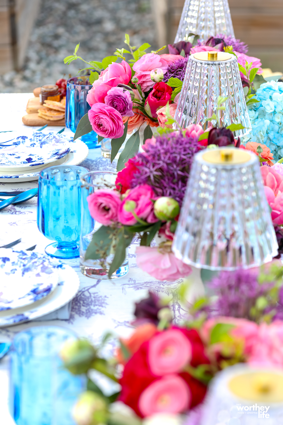 Blue Summer Outdoor Tablescape